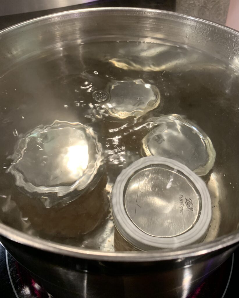 Simple No Pectin Homemade Apple Jam with Only 3 Ingredients - Johnson ...